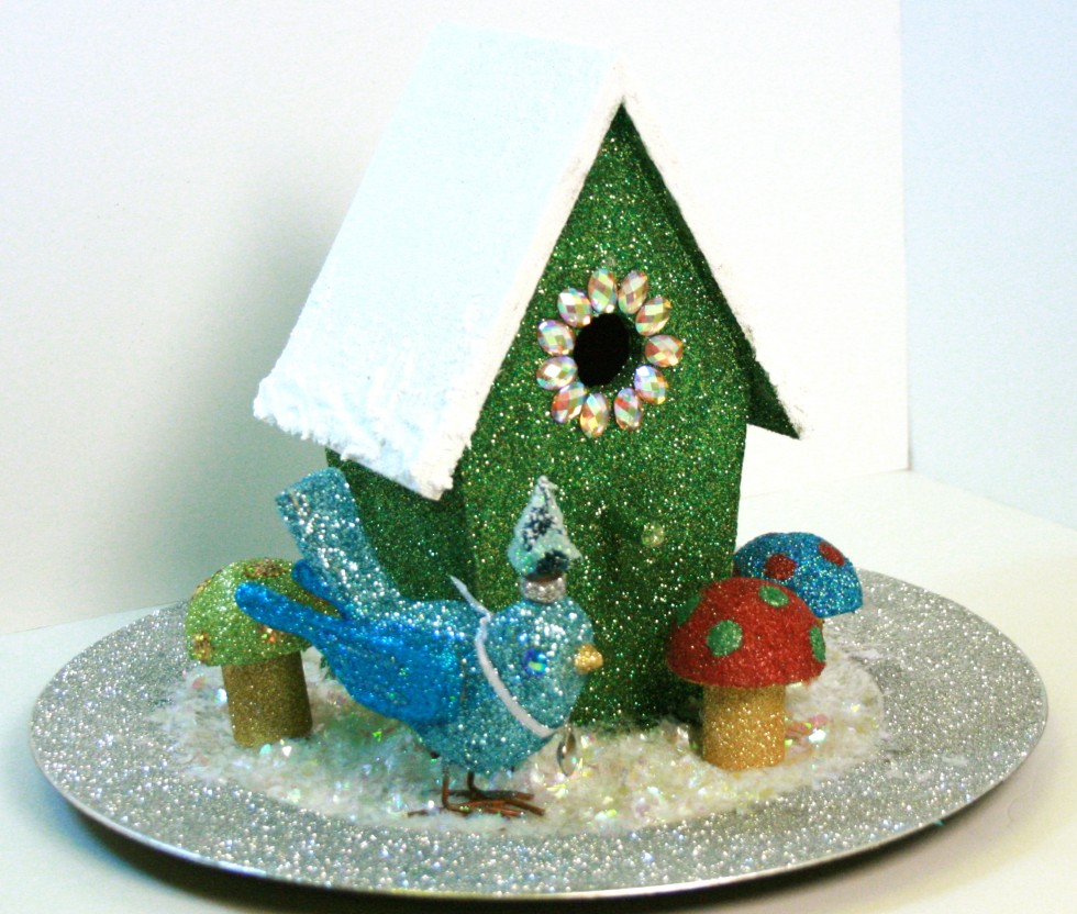 Christmas Birdhouse | Sparrow Innovations